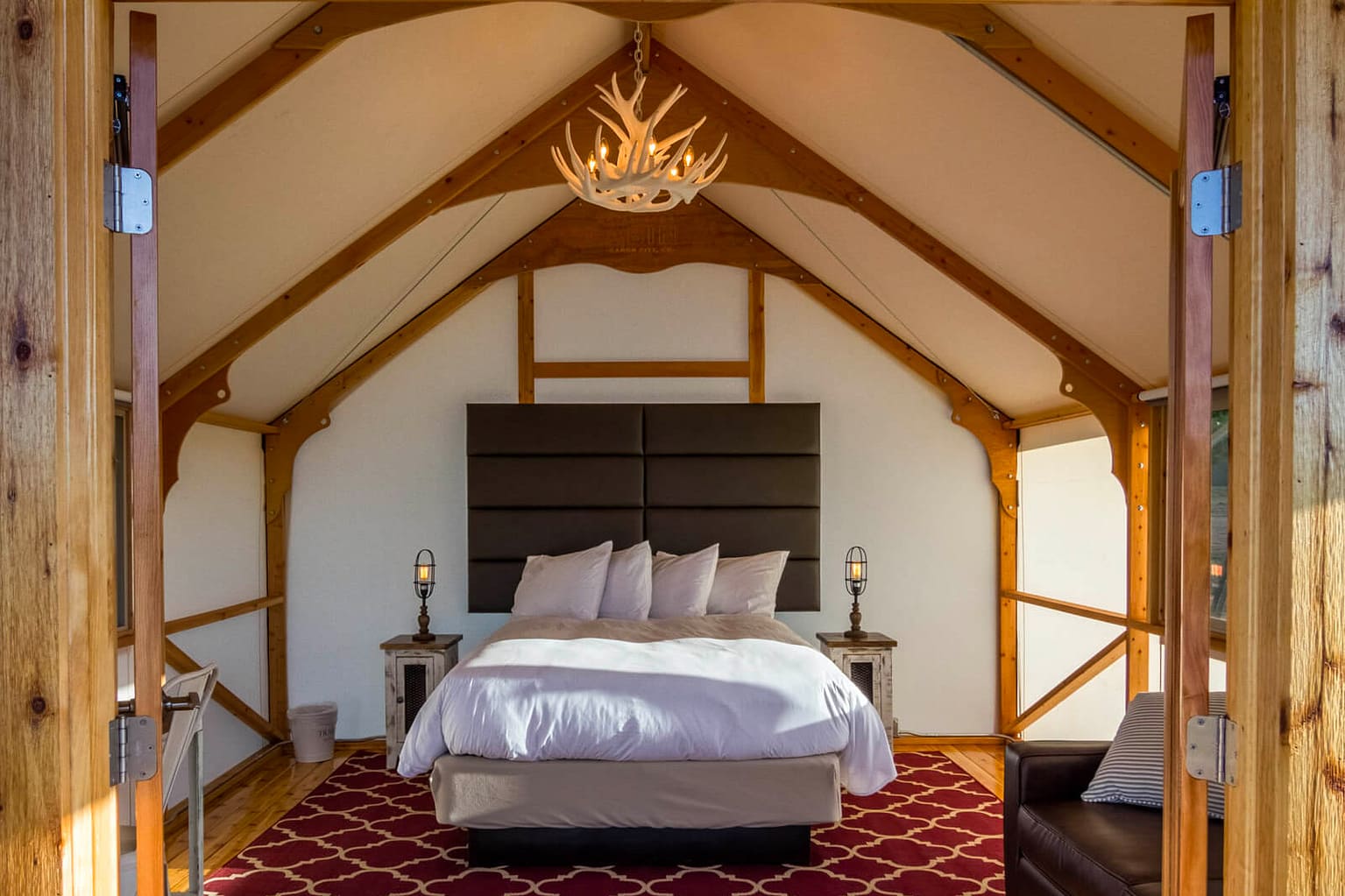 Luxury Glamping Amenities to Look For | Royal Gorge Cabins