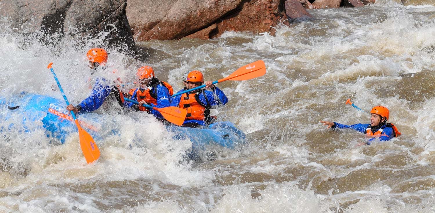 What To Do If You Fall Out of Your Raft While White Water Rafting ...