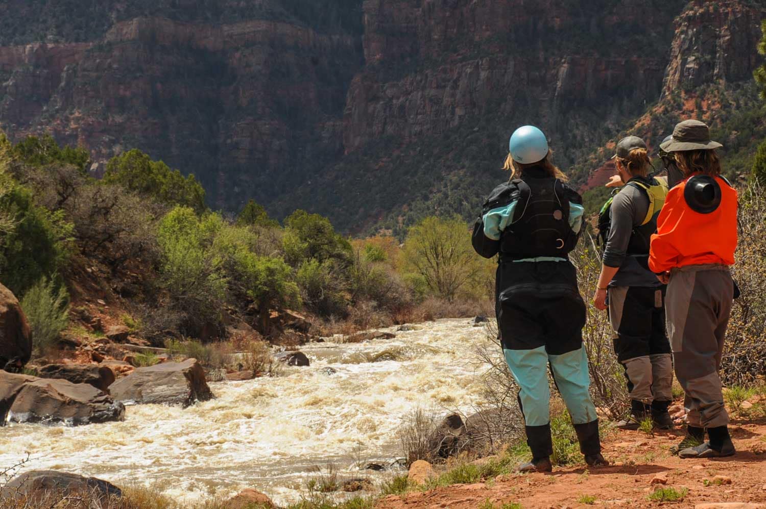 An Overview of Whitewater Rafting Rapids Classes | Echo Canyon