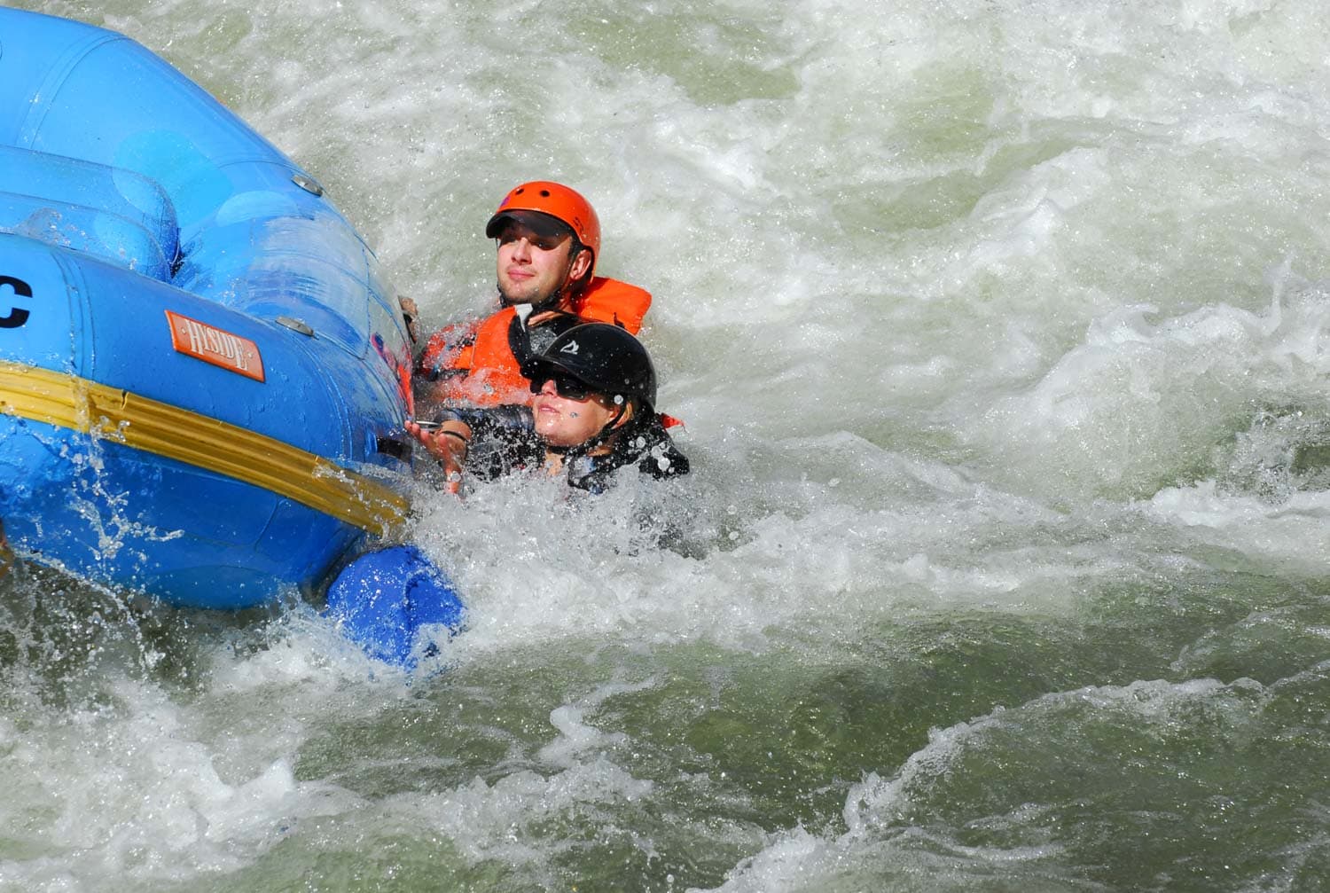 What To Do If You Fall Out of Your Raft While White Water Rafting ...